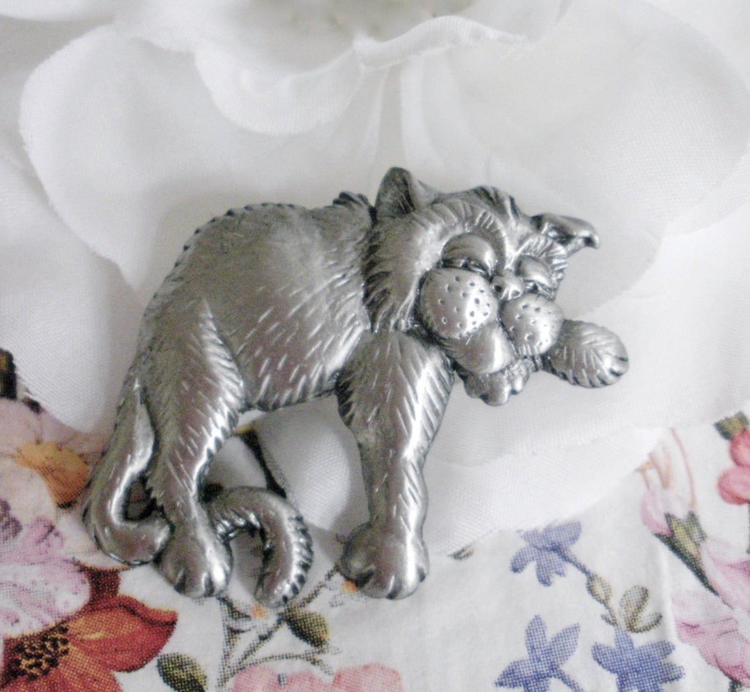 Chelsea Cat Pewter Brooch, Vintage Silver Pewter Cleaning Cat Brooch ...