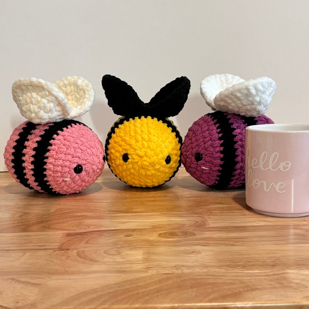 Large Bumble Bee Plushie in Assorted Colors, Crochet Stuffed Bumble Bee ...