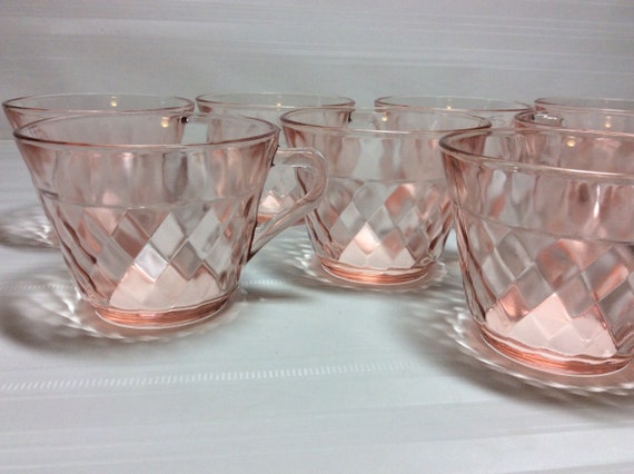 Art & Collectibles Vintage Pink Depression Glass Diamond Quilted ...