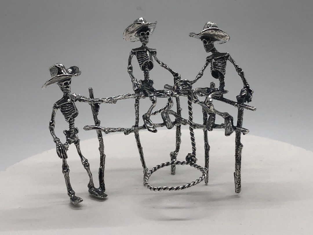 Fin del día SS escultura esqueleto con tres Vaquero Slims en - Etsy España