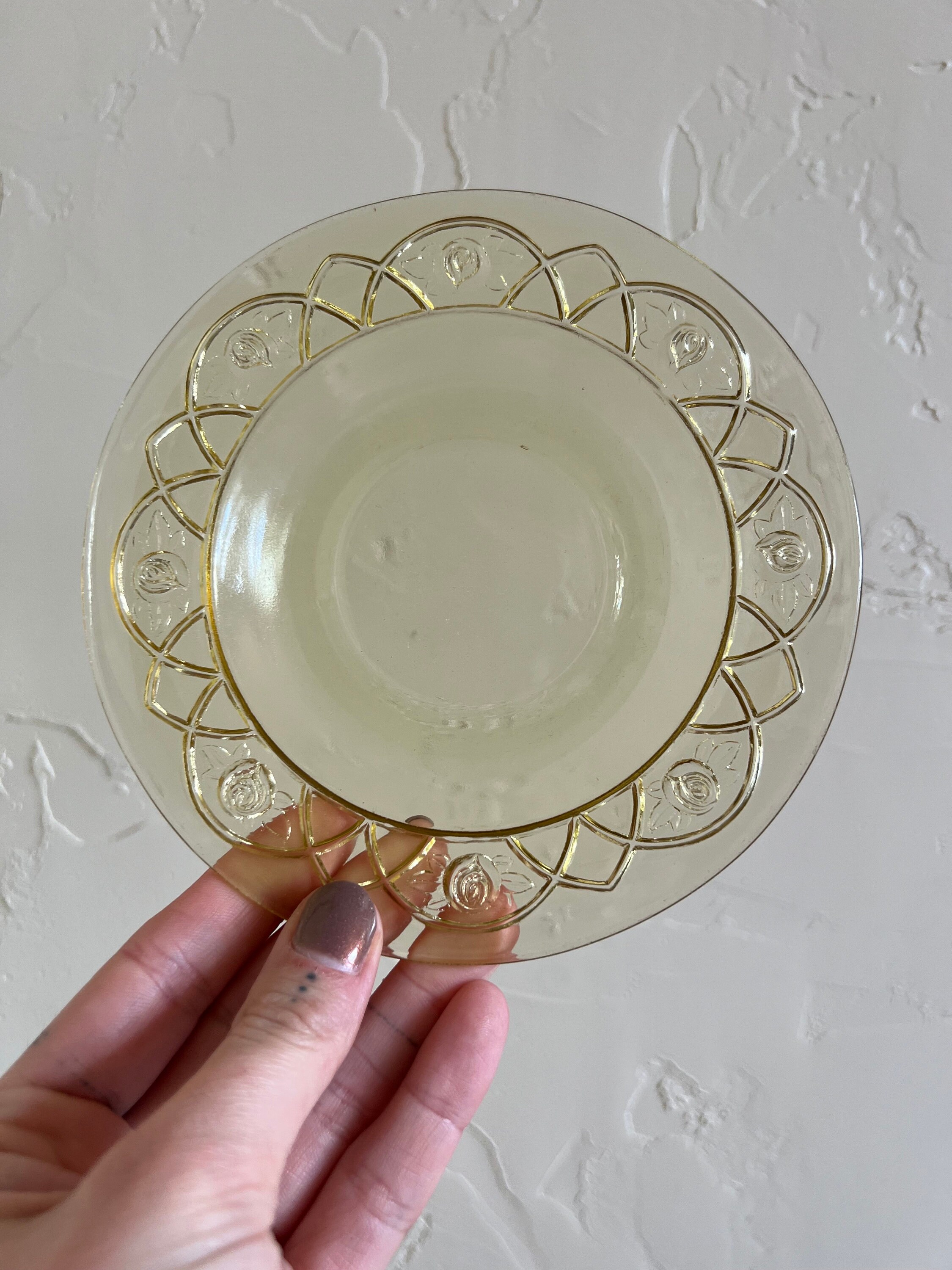 DEPRESSION GLASS Rosemary Dutch Rose Amber Yellow Glass Tea Plates 6 ...
