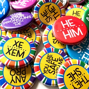 Bulk Pronoun Badges, Pronouns for Clubs, Small Pronoun Buttons - Etsy