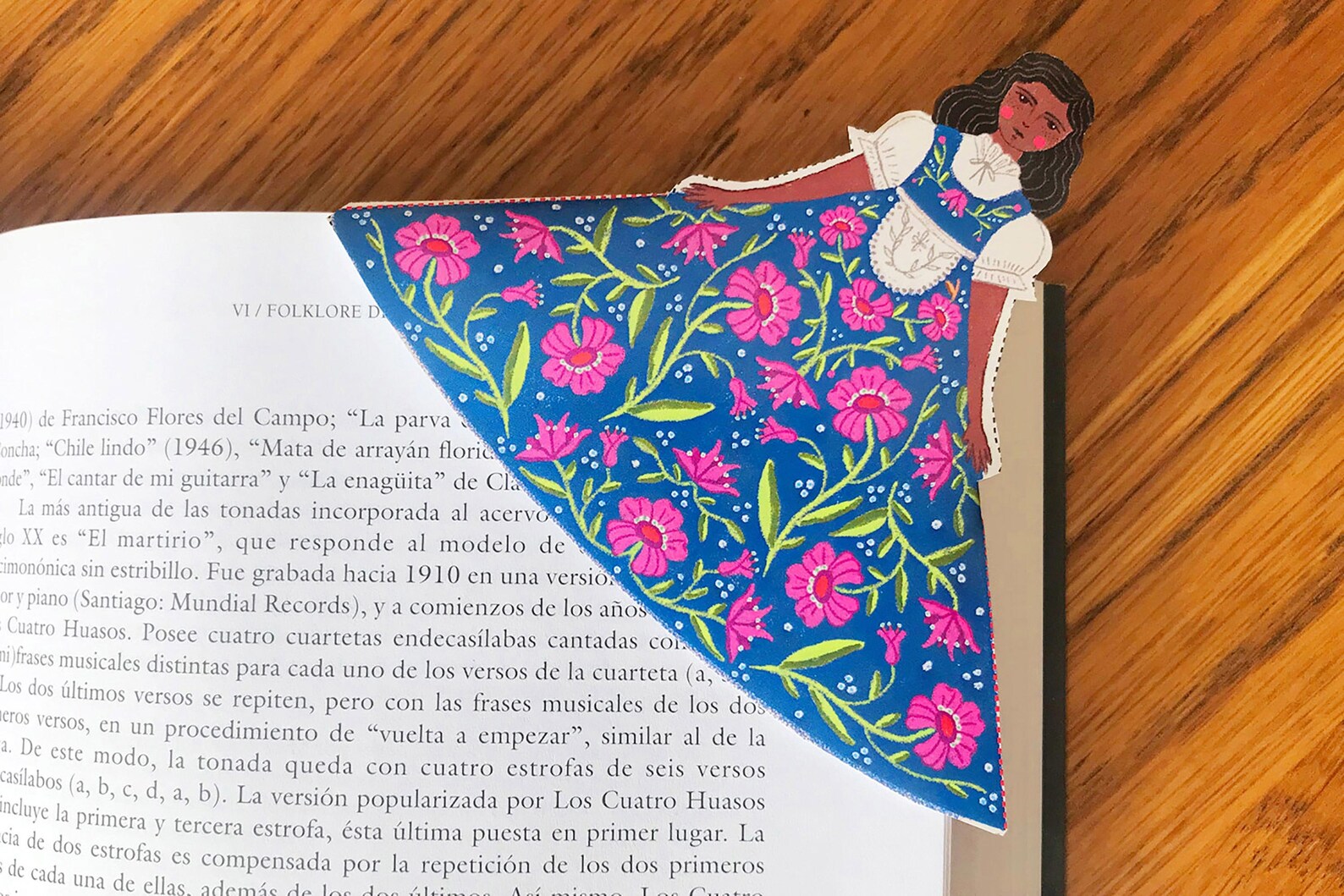 Printable Papercraft Bookmark: Girl in Alps Costume (PDF) - Etsy