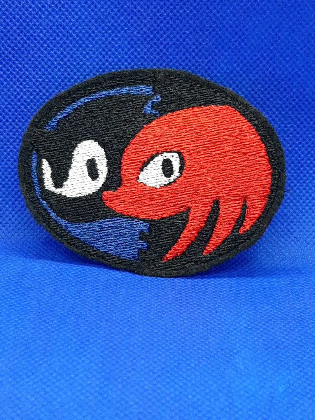 Sonic the Hedgehog / Sonic & Knuckles - Sonic and Knuckles Crest Iron ...
