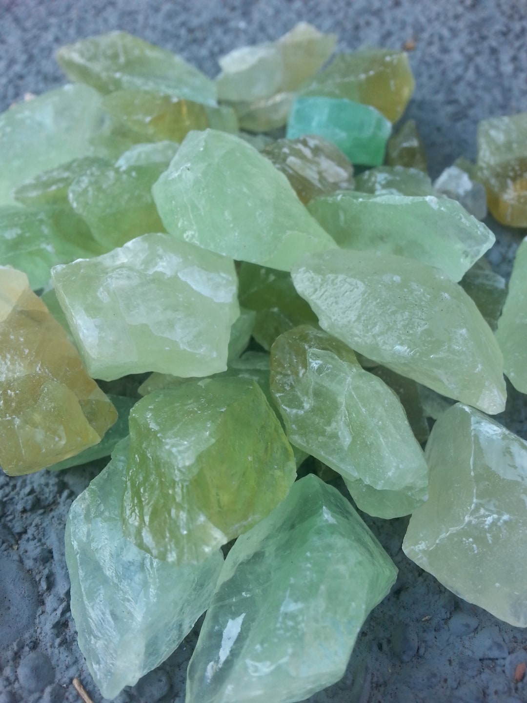 Green Calcite Crystal Set: Heart Chakra Stones, Gardening Decor Set of ...
