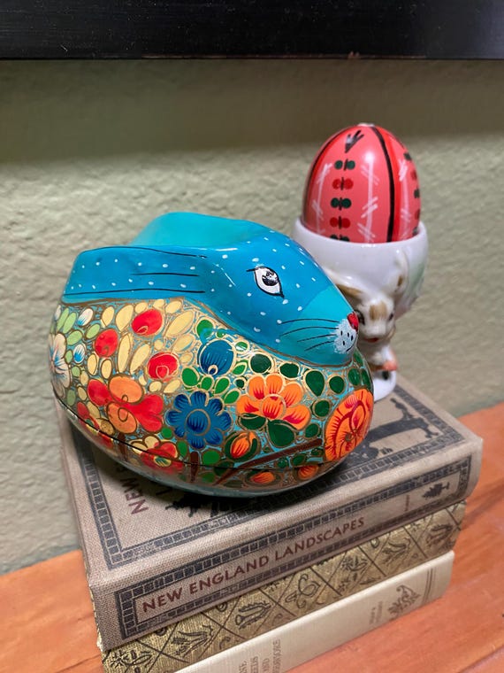 Paper Mache Bunny Box/Rabbit Trinket Box/Easter Rabbit - Gem
