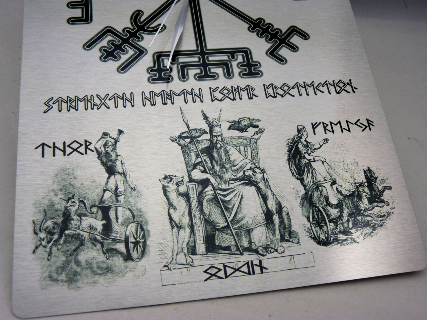 New: Viking RUNE Wall Clock With Lucky Vegvisir COMPASS, Can Be ...