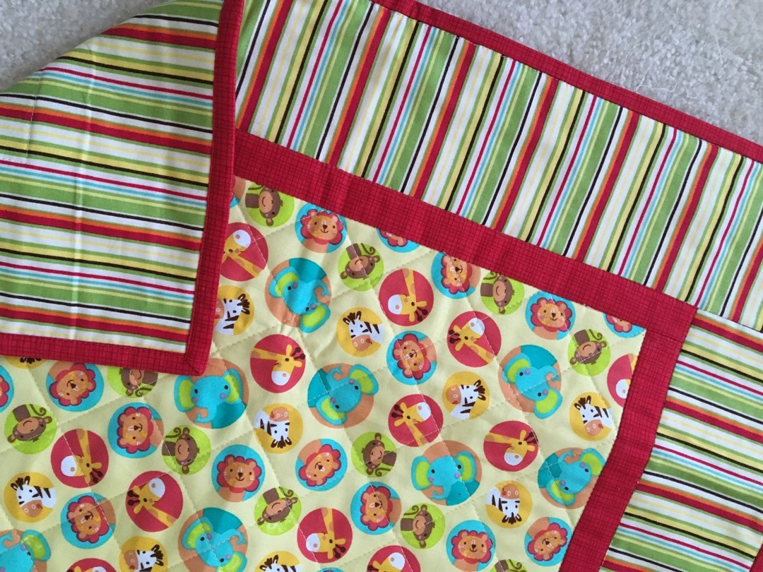 Zoo Animal Print Quilted Baby Play Mat: Cotton Car Seat Quilt (28x28 In ...