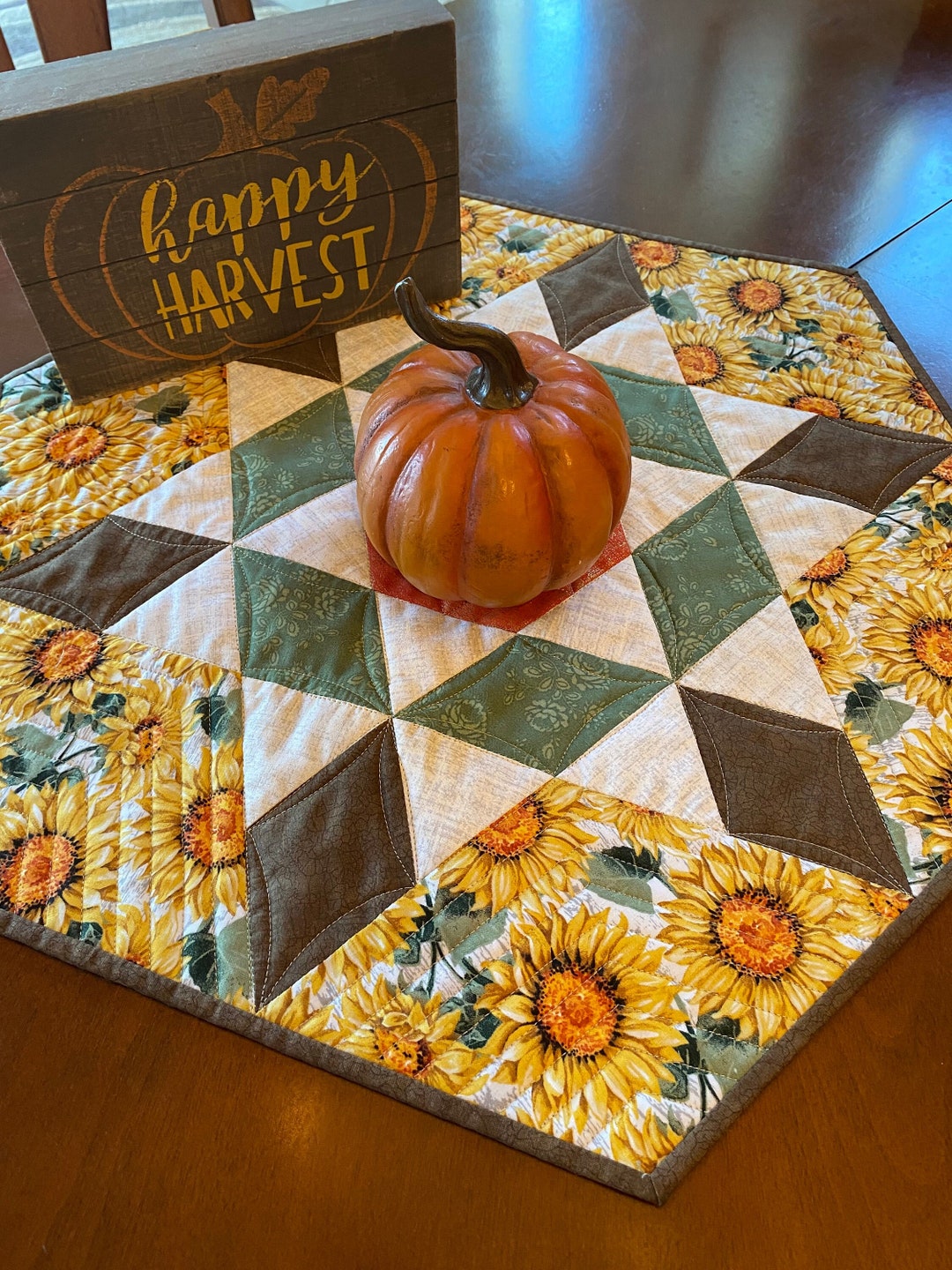 Quilted Fall Sunflower Ozark Table Topper, Hexagon Sunflower Table ...
