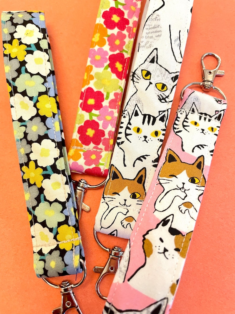 Chic Floral Fabric Keychain Wristlet: Handmade Key Fob Lanyard - Etsy