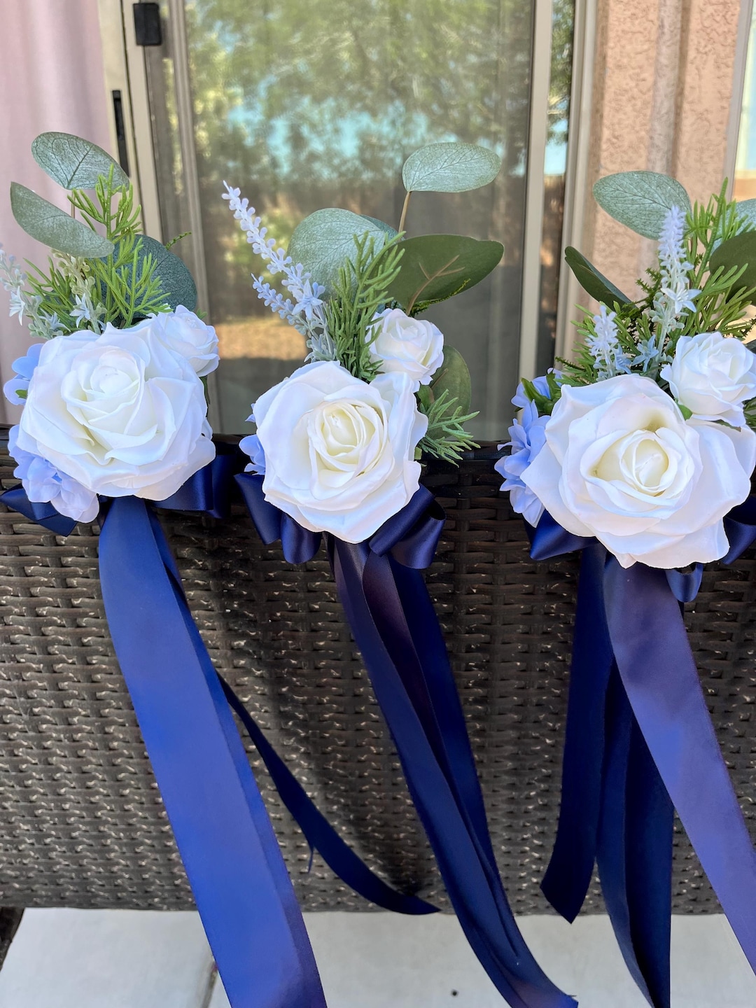 White Rose Wedding Aisle Marker Set | Navy Ribbon Pew Flowers - Etsy