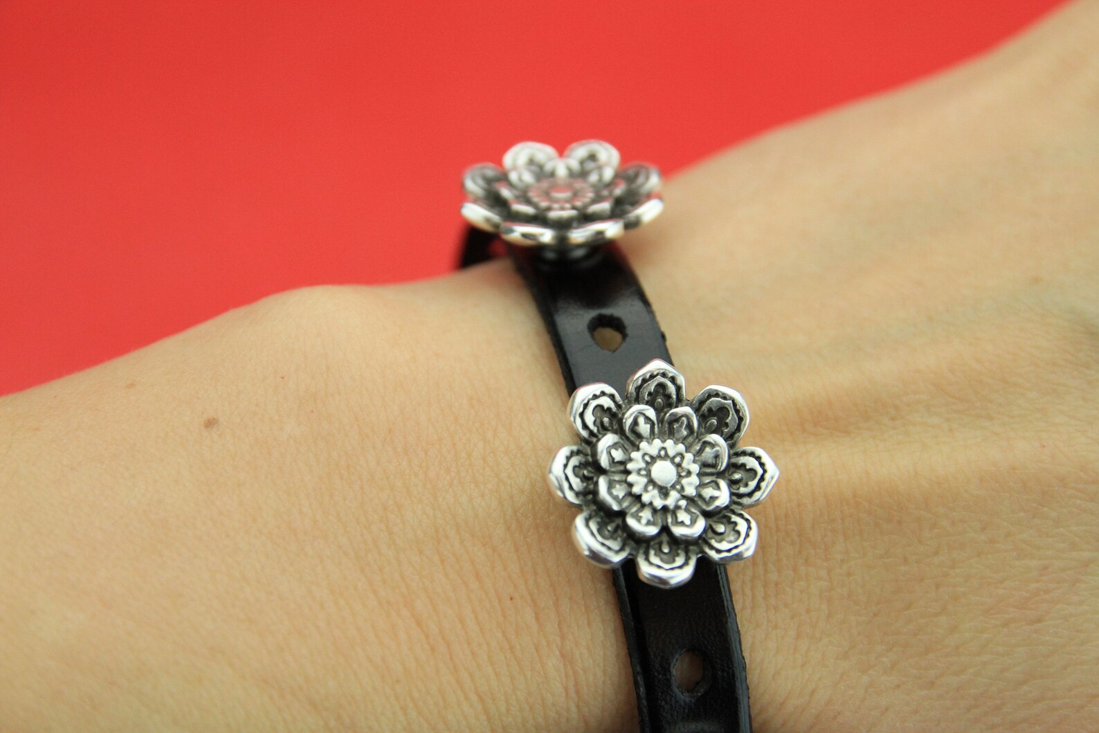 12/5 MADE in EUROPE Leather Cord Flower Screw Set Lotus Screw | Etsy