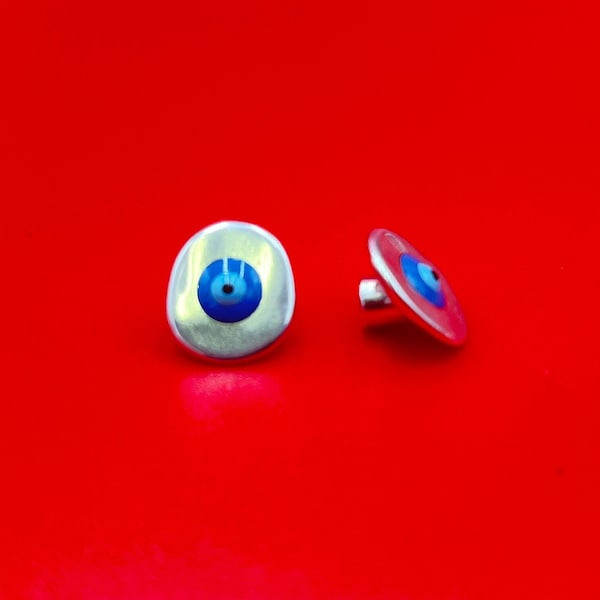 Eye Button - Etsy