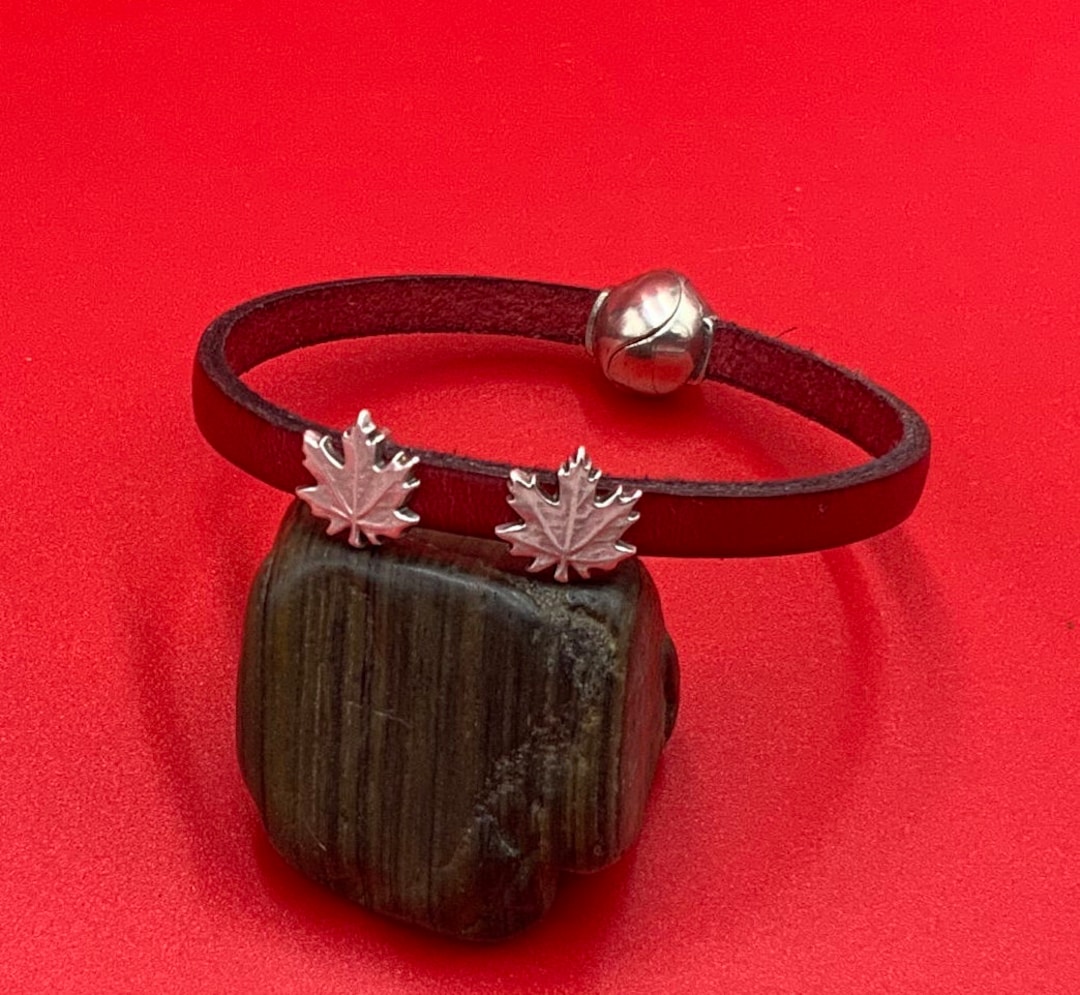 Fs0618>> MADE in EUROPE 4 Zamak Maple Leaf Sliders, 5mm Cord Zamak ...