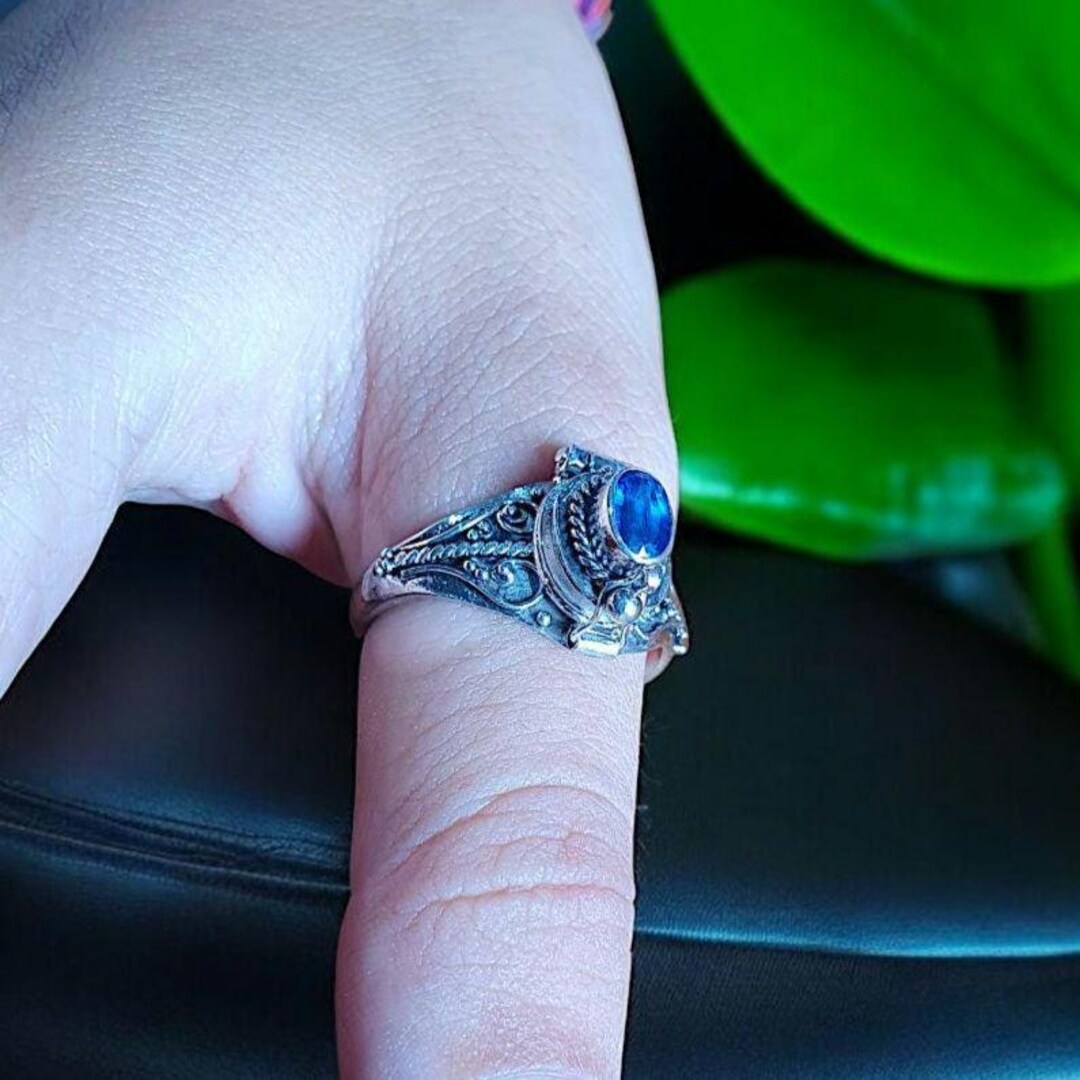 Silver Poison Ring, Locket Ring With Secret Compartment, Sentimental ...