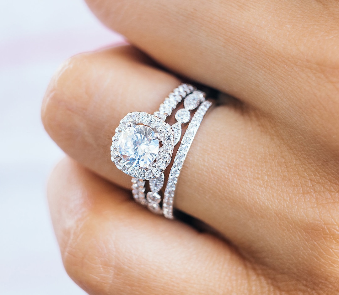 Round Cut Diamond Simulant Engagement Ring. 1.25 Ctw Wedding Ring Set ...