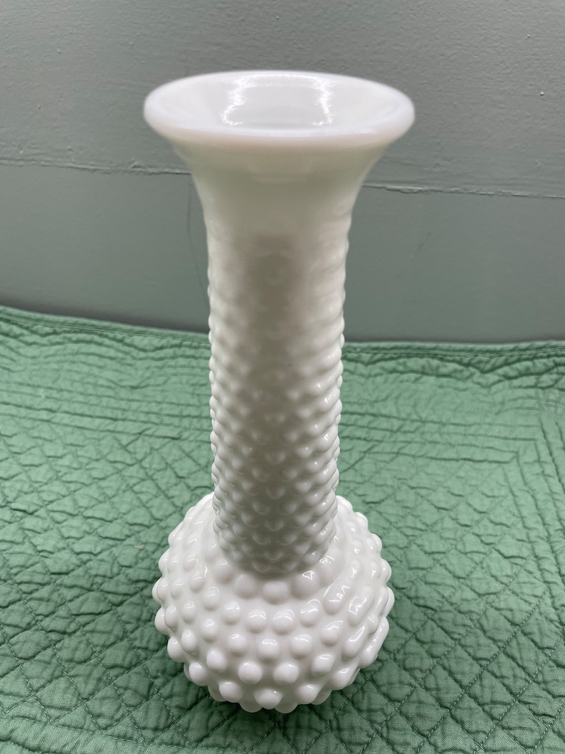 Vintage Milk Glass Hobnail Vase - Etsy