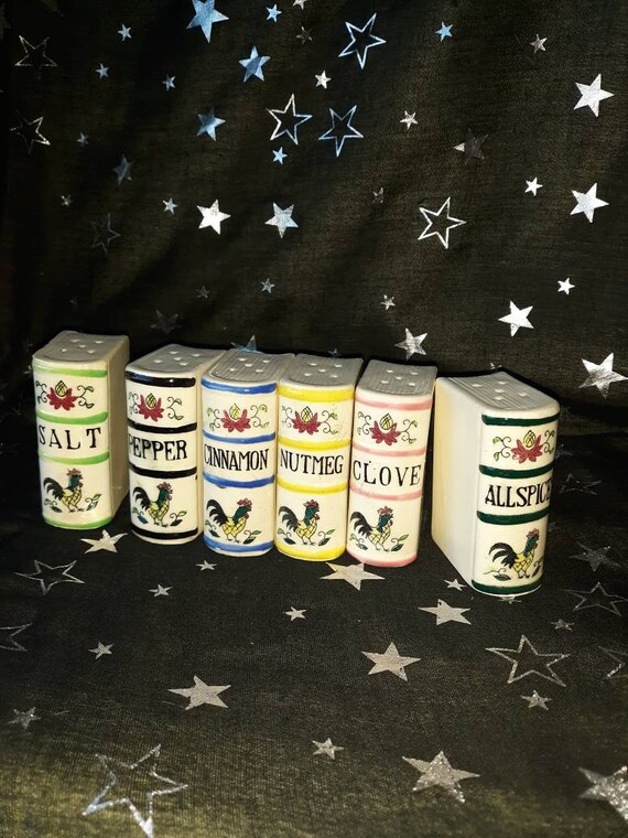 Cute Vintage Spice Shaker Set Book Shaped Rooster Kitchen & Dining ...