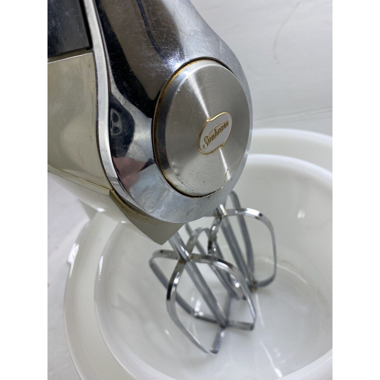 Vintage Sunbeam Mixmaster Stand Mixer With 2 Bowls, Beaters & Juicer ...
