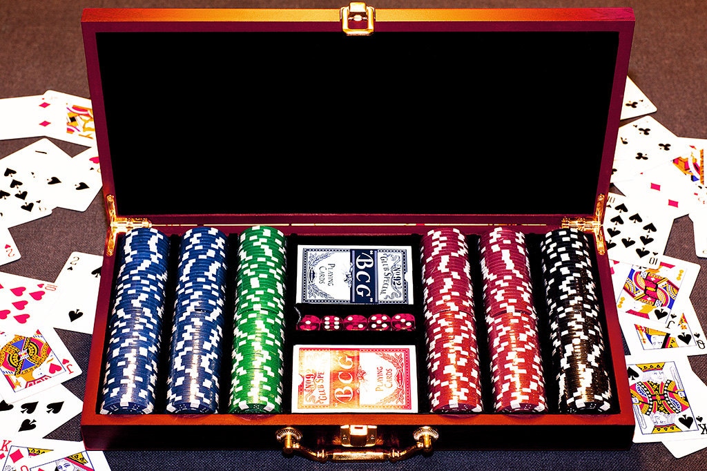 Personalized Poker Gift Set, Customized Poker Game Box, W/ Chips /w ...