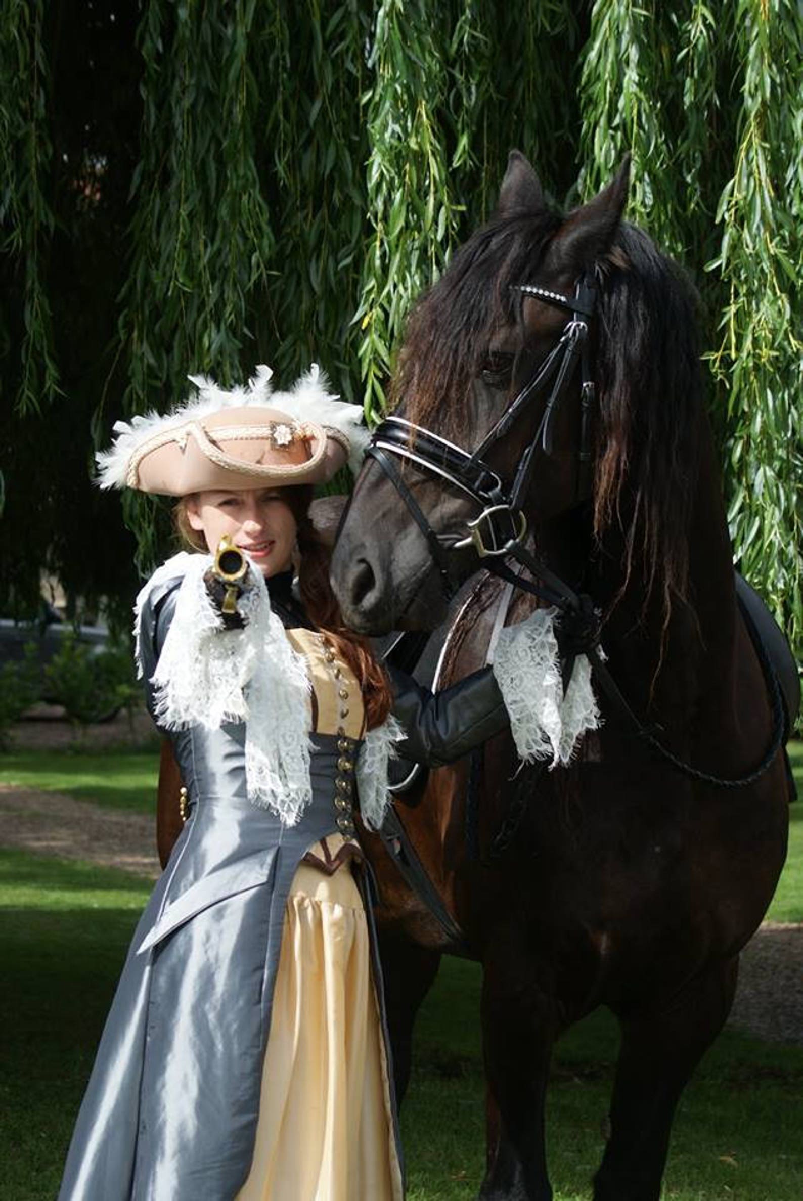 Goth Steampunk Musketeers Milady Cosplay Concours D'elegance Fantasy ...