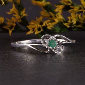 Elegant & Delicate Silver Emerald Promise Ring for Her, Small Womens ...