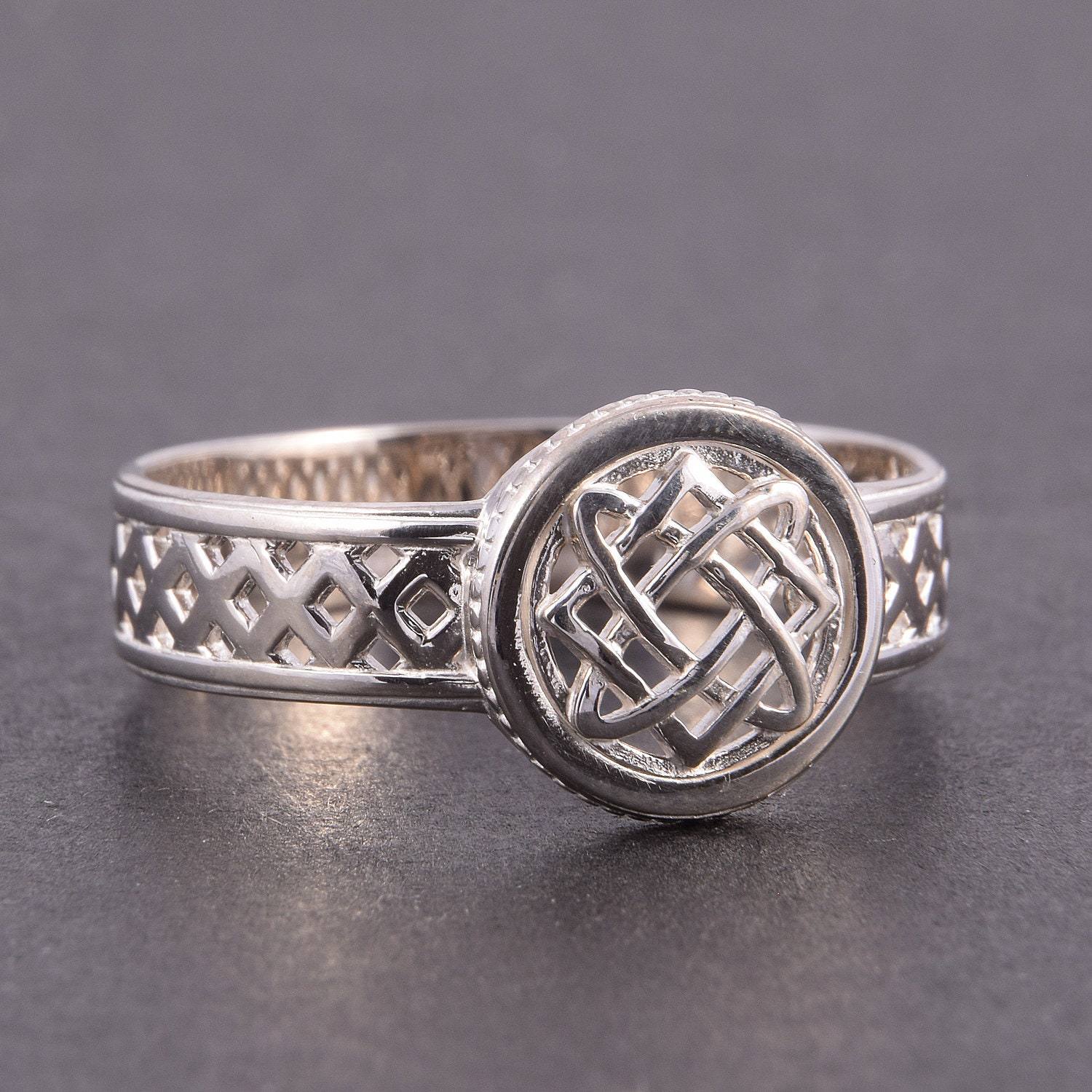 Celtic ring Signet ring Men ring silver Gift for him ring | Etsy