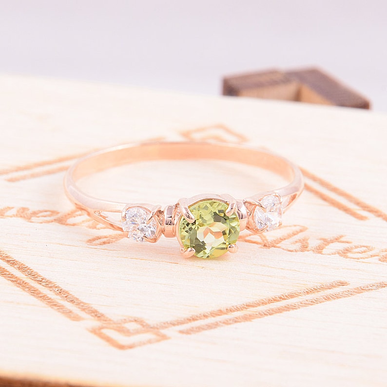 Simple & Dainty 14k Rose Gold Peridot Promise Ring for Her - Etsy