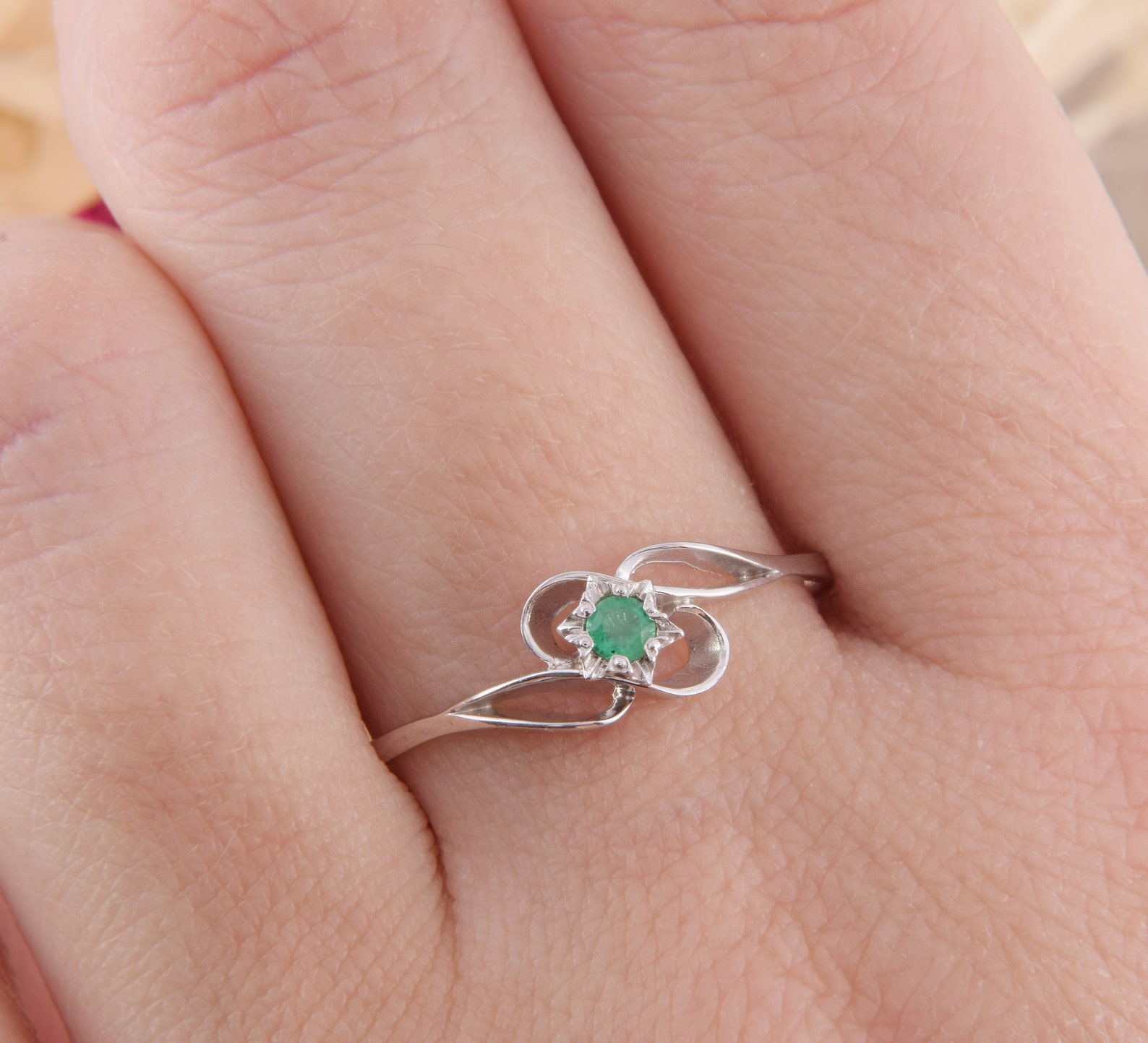 Elegant & Delicate Silver Emerald Promise Ring for Her, Small Womens ...