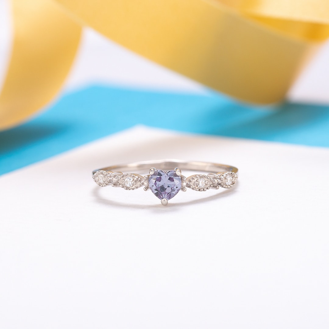 Unique Heart Alexandrite Promise Ring for Her, Dainty Alexandrite ...