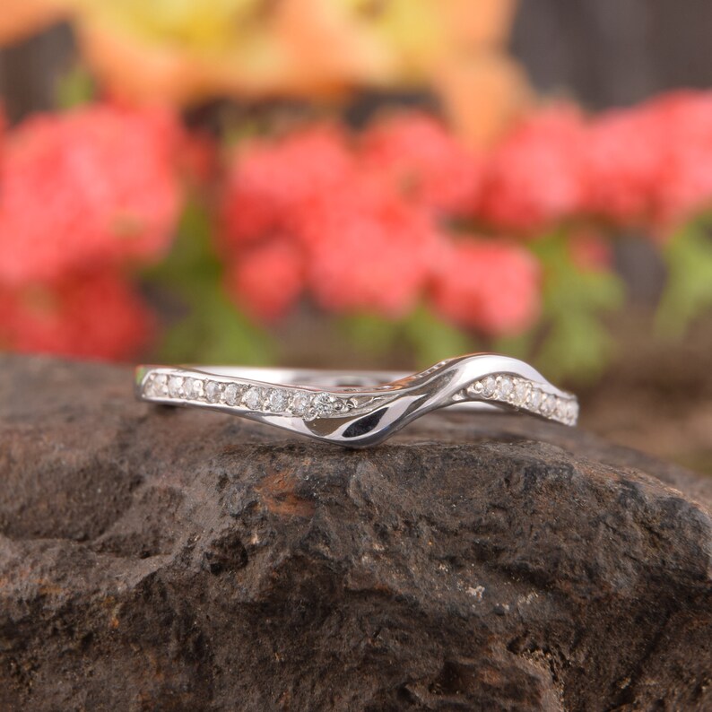 925 Sterling Silver Curved Chevron Womens Wedding Band, Unique Dainty ...