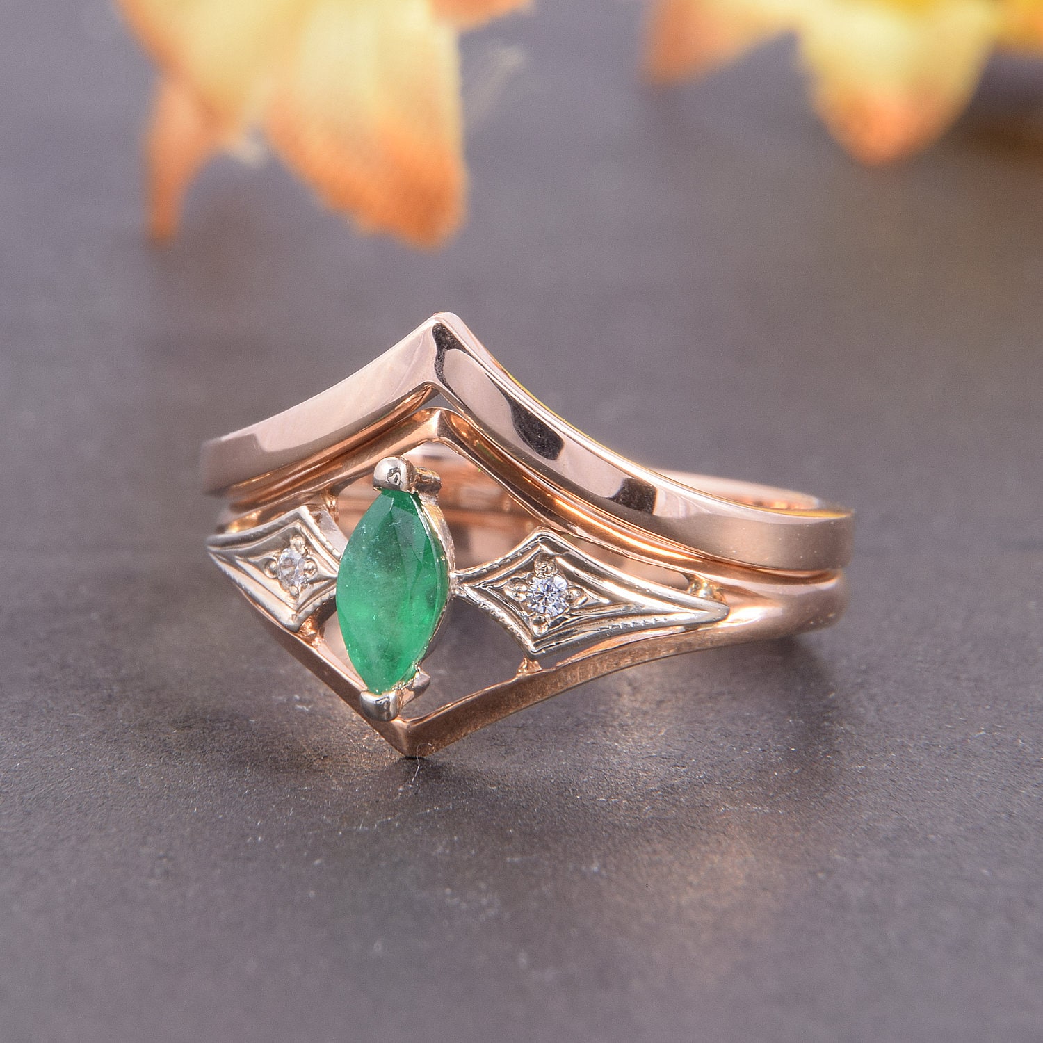 Emerald rings set Wedding rings set Bridal rings set Gold | Etsy