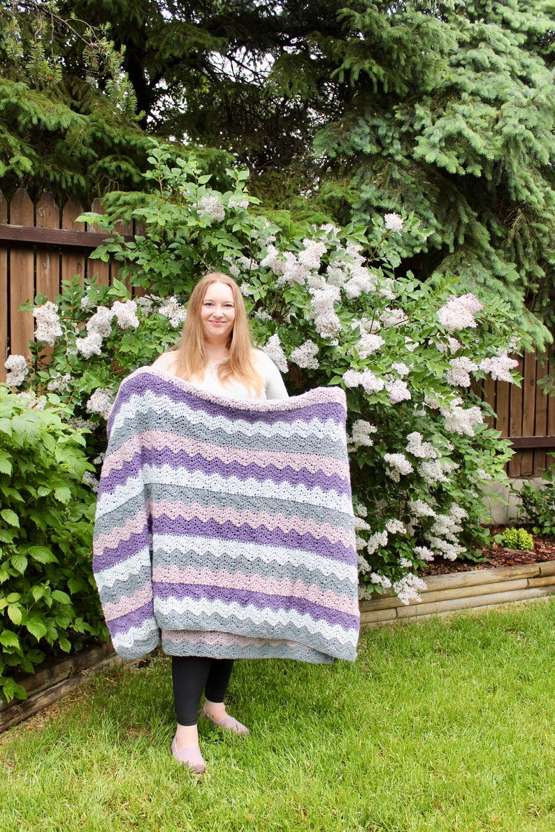 Crochet Lilac Blossom Blanket Pattern | Retro Ripple Throw (PDF Pattern ...