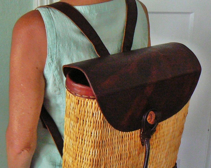 ON SALE Vintage Leather and Wicker Picnic Backpack - Etsy