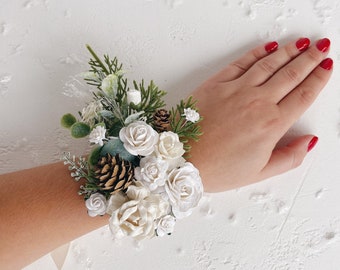 Winter Corsage | Etsy