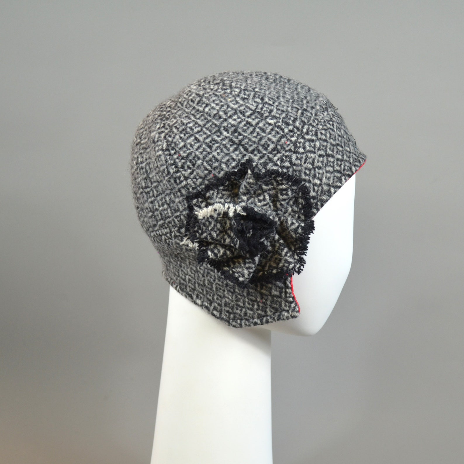 Flapper Earflap Cap in 20ies Style, Wool Cap Retro Look, Warm Winter ...
