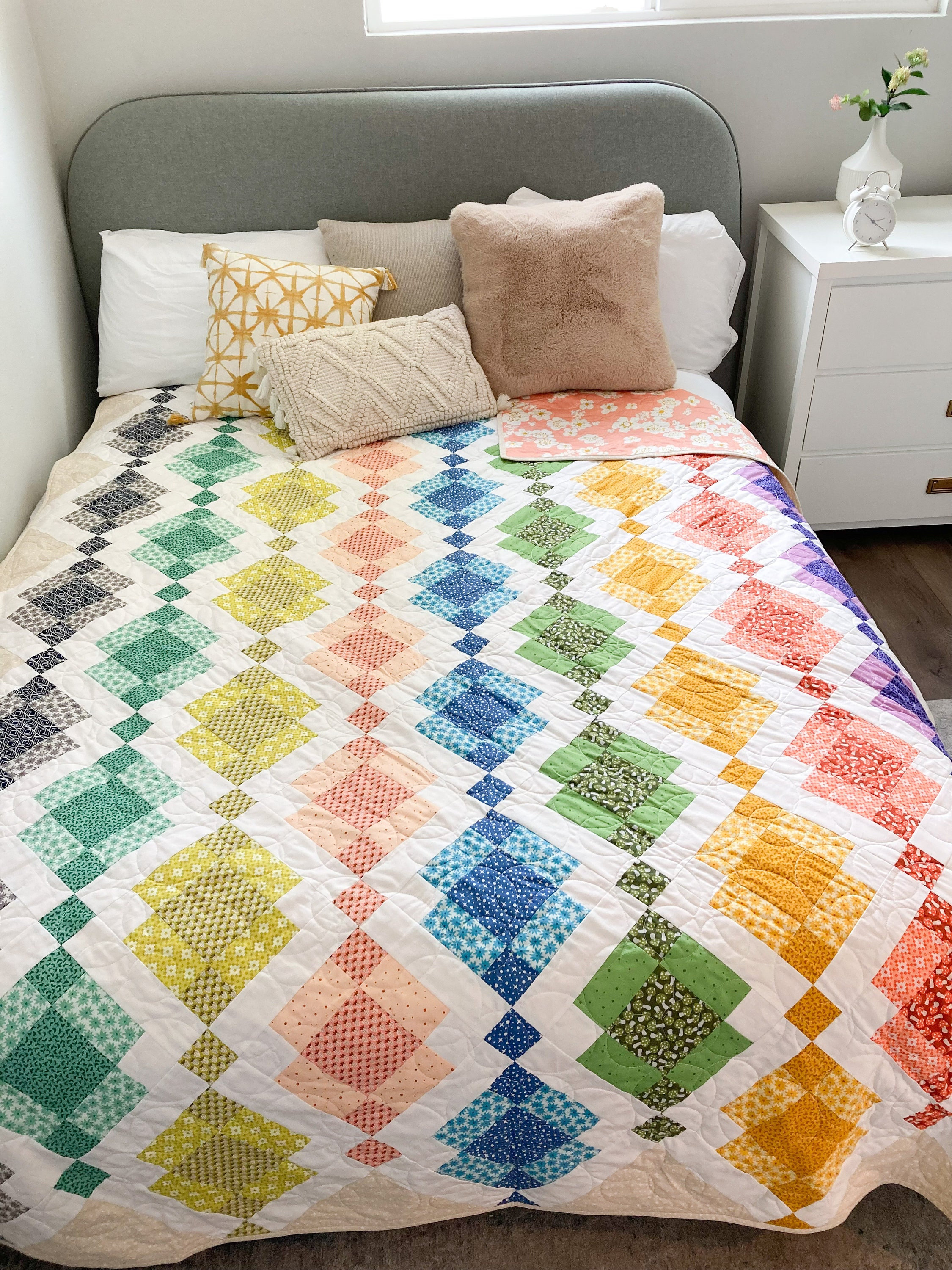 Bubbly XL Quilt Twin or XL Twin Quilt Dorm Room Bedroom Handmade Modern Patchwork Rainbow Pastel Palette Quilt for Sale Stars Quirky Etsy