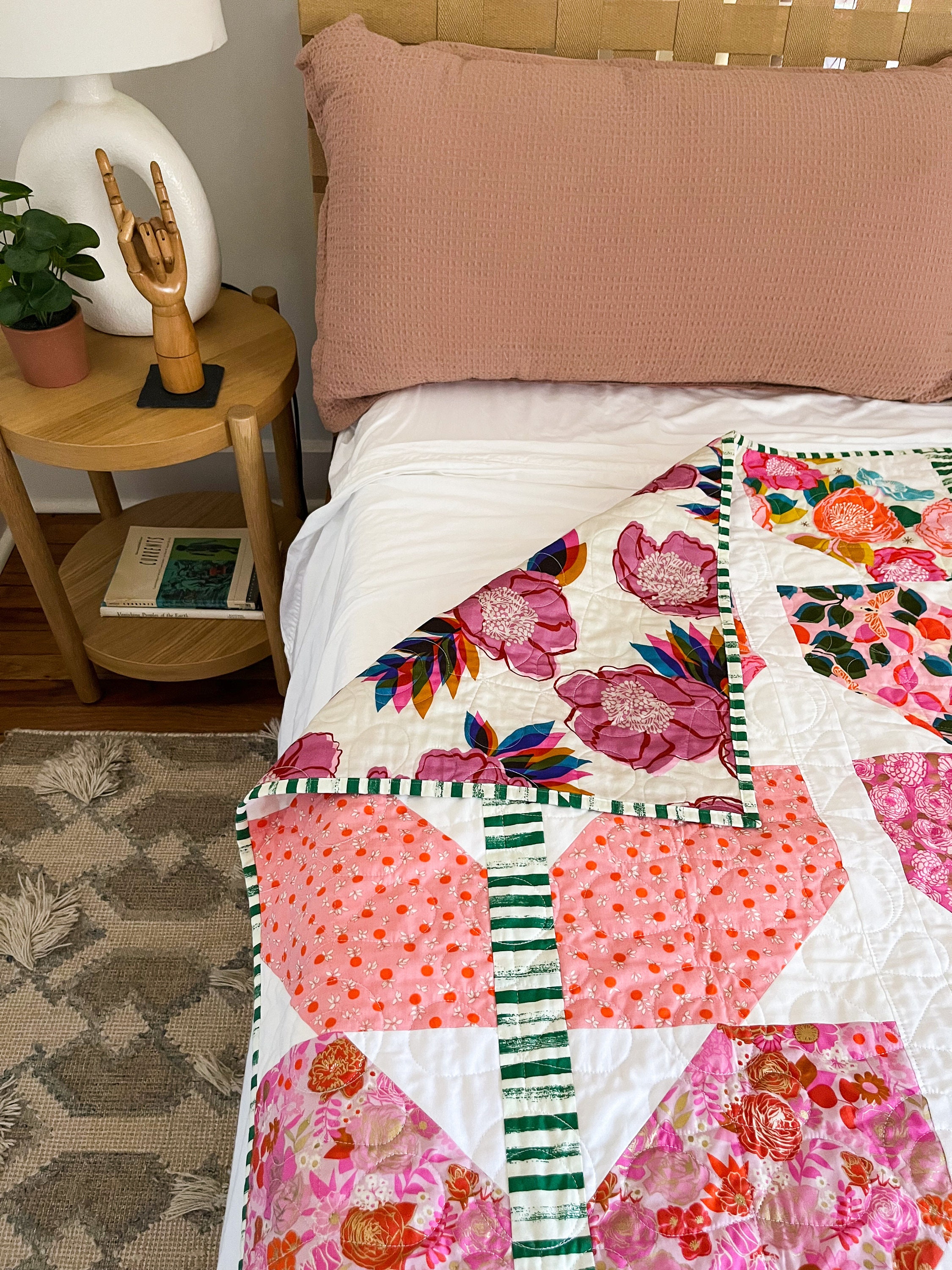 Lollipop Quilt Twin Floral Retro Style Rainbow Flower Quilt Sixties ...