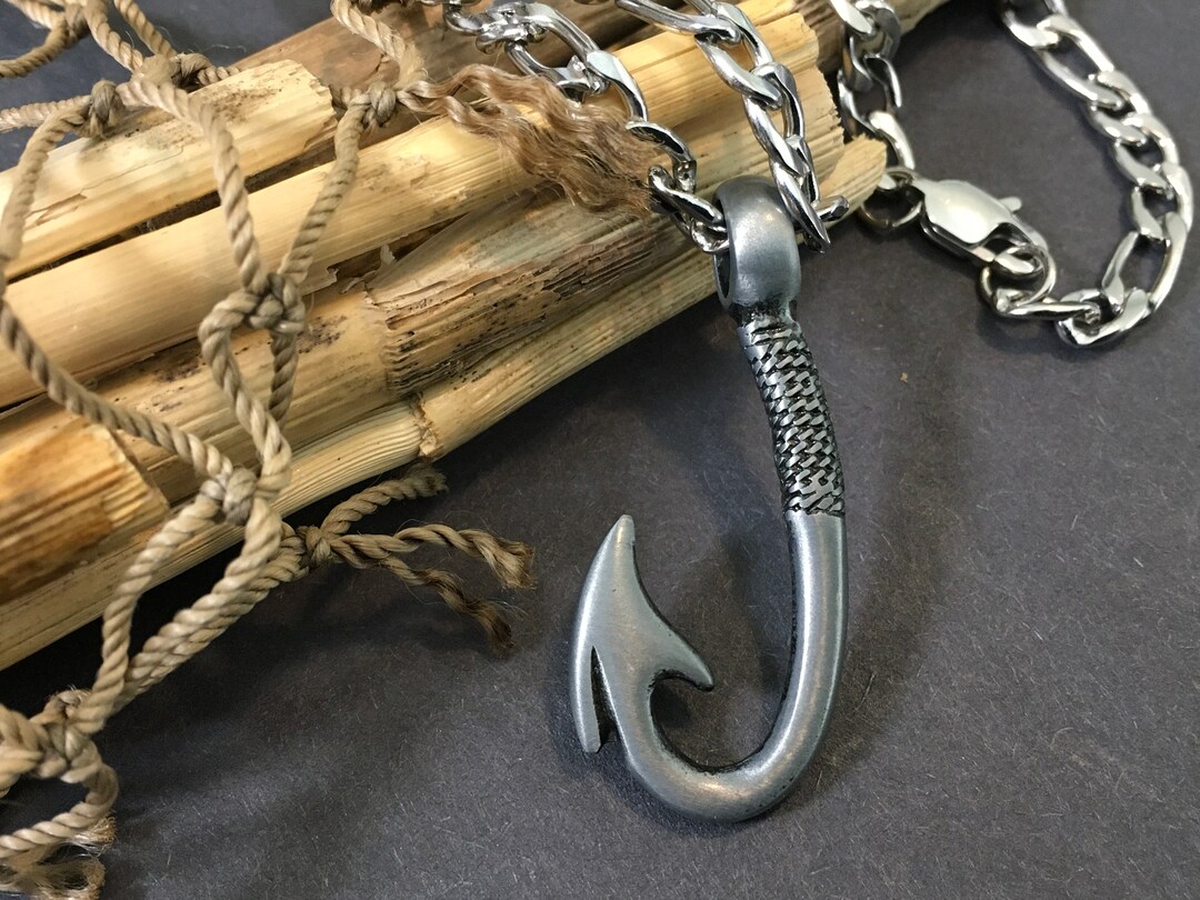 Men Fish Hook Rope Design Large Pendant on a 24” Figaro Link Stainless ...