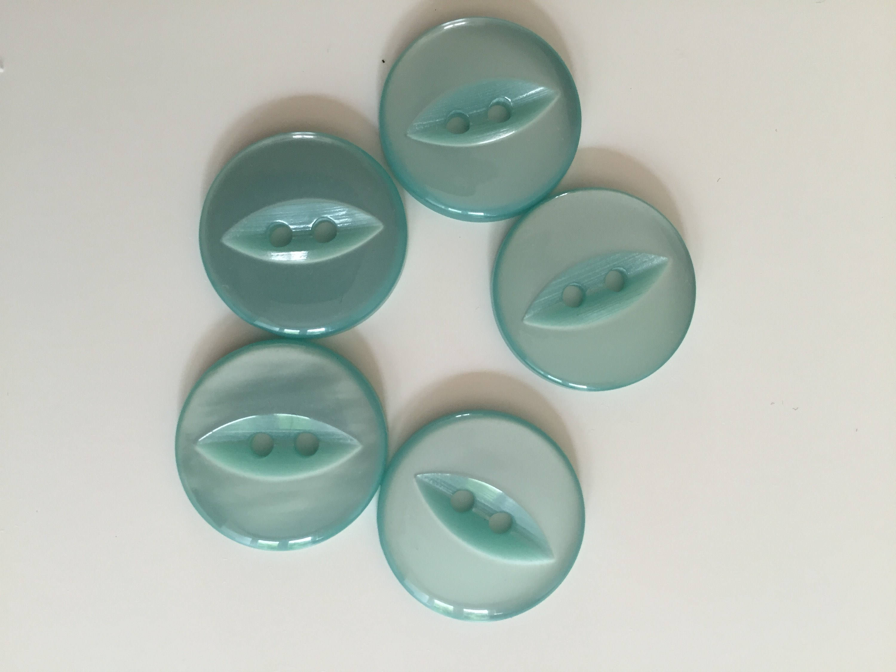 19mm Button Various Colours - Size 30L 19mm Fish Eye Buttons - Price ...