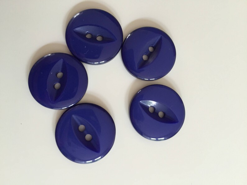 19mm Button Various Colours - Size 30L 19mm Fish Eye Buttons - Price ...
