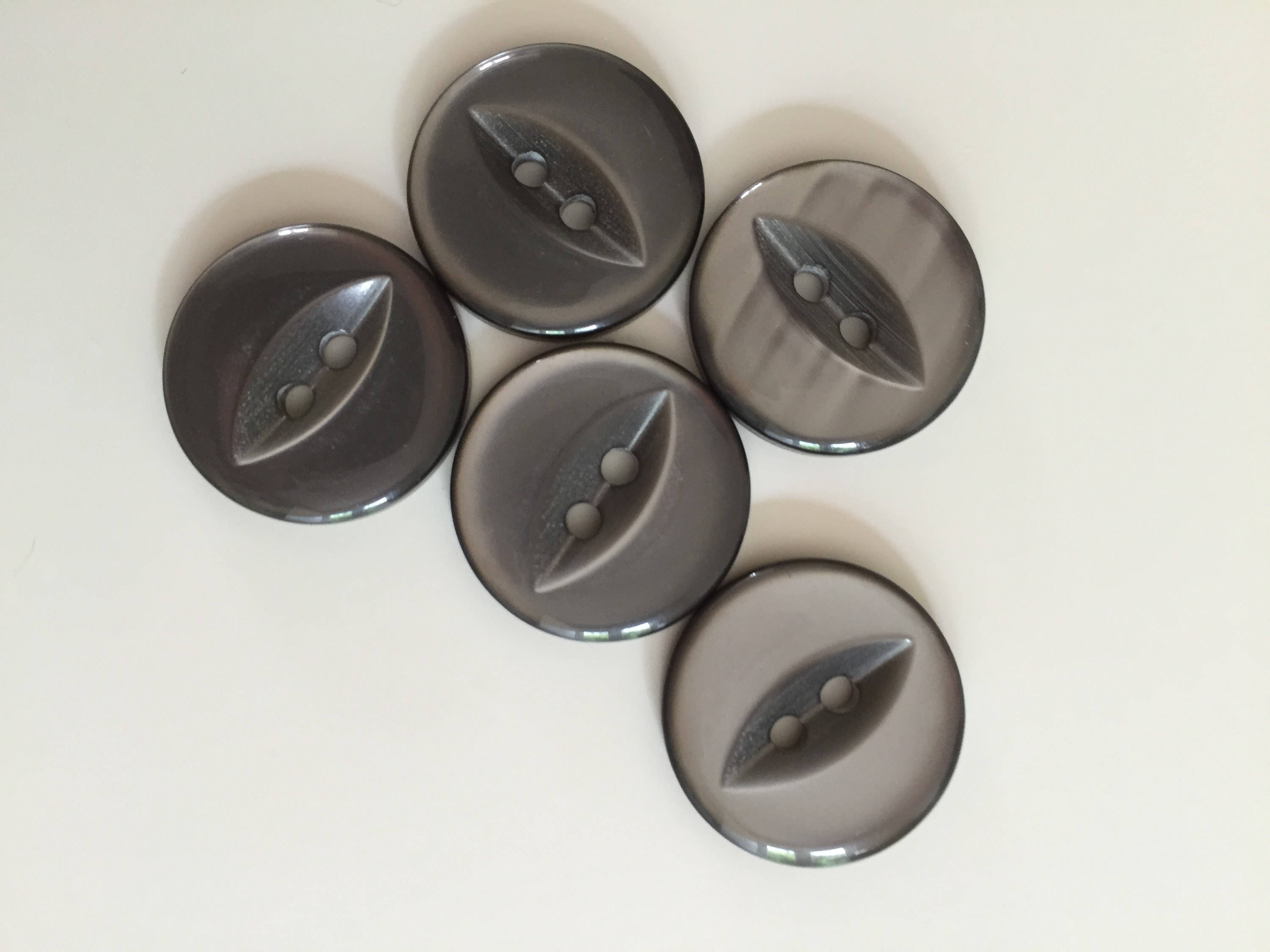 19mm Button Various Colours - Size 30L 19mm Fish Eye Buttons - Price ...