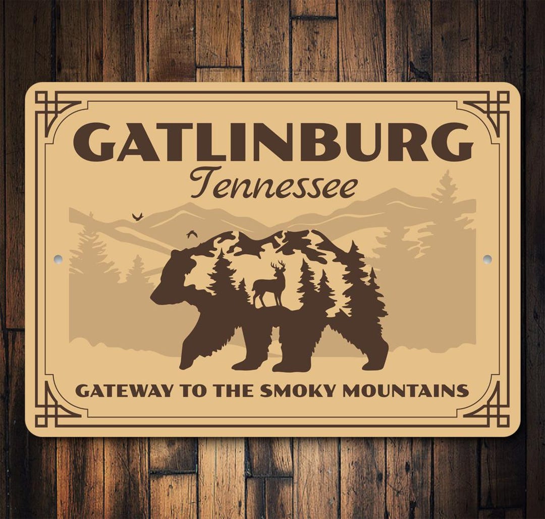 Gatlinburg Tennessee Sign, Gateway to the Smoky Mountains, Tennessee ...