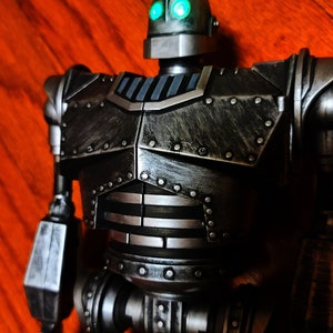 The Iron Giant 15 Inch Figure Custom Pro-paint Prop Figure Realistic ...