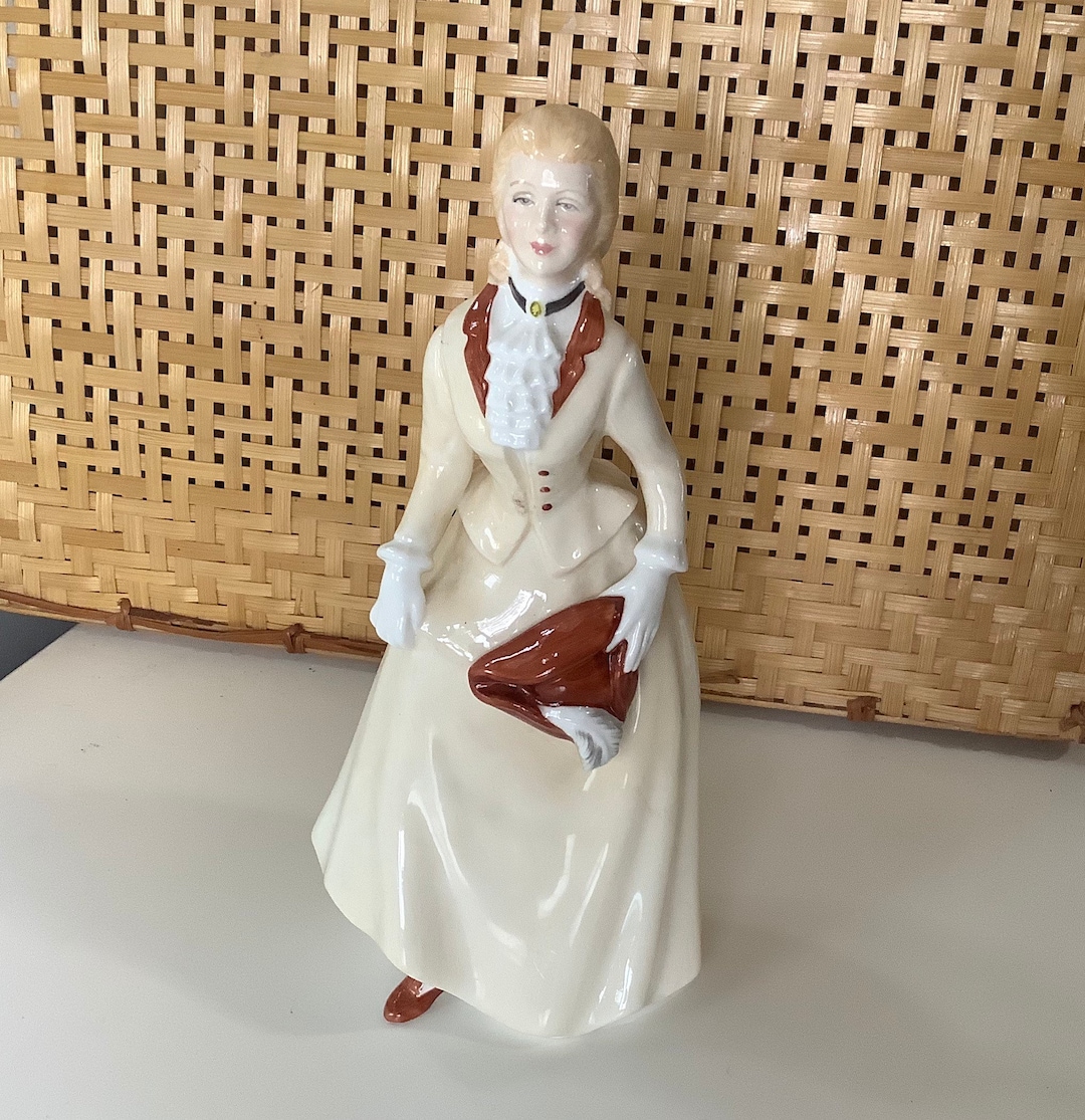 Bone China Figurine Fine Lady Tessa 1984 Elegant Royal Staffordshire ...
