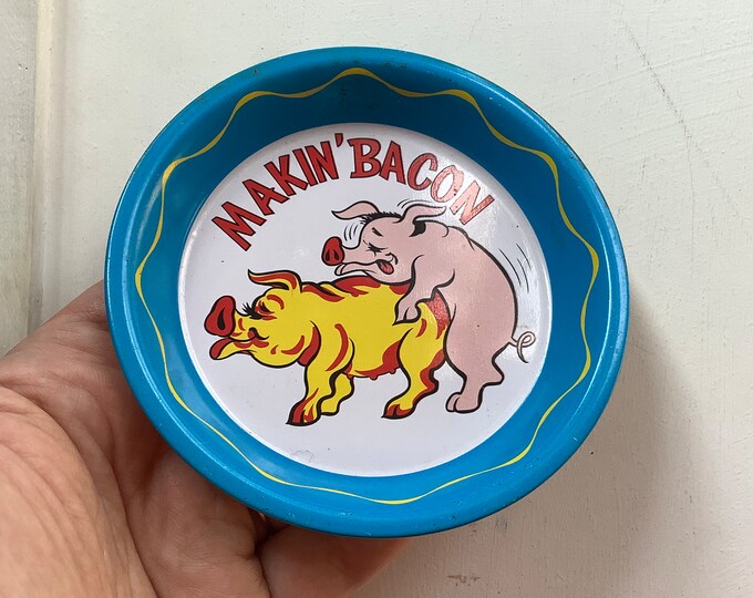 Crude Humour Joke Dish Featuring Funny Ashtray Makin’ Bacon Two Pigs ...