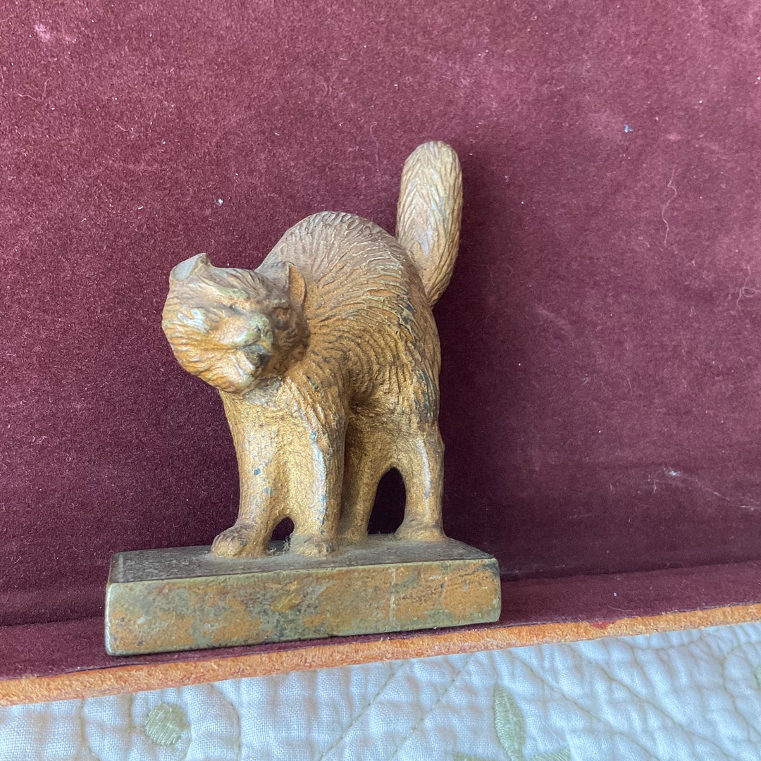 Hissing Cat Figurine Antique Iron Statue Halloween Decoration Tail up ...