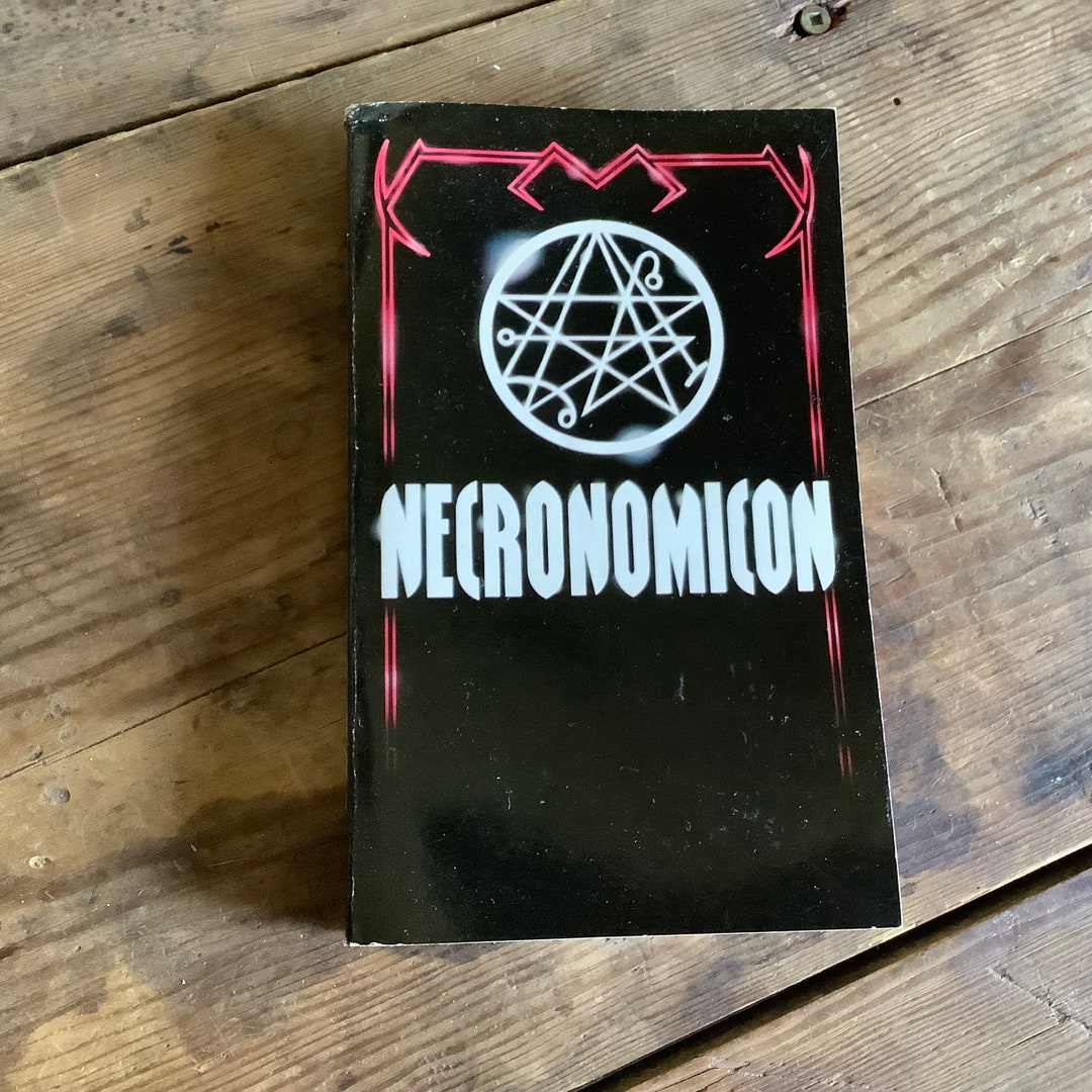 Necronomicon by Ed Simon Avon 1980 Witchcraft and Spell Casting Book ...
