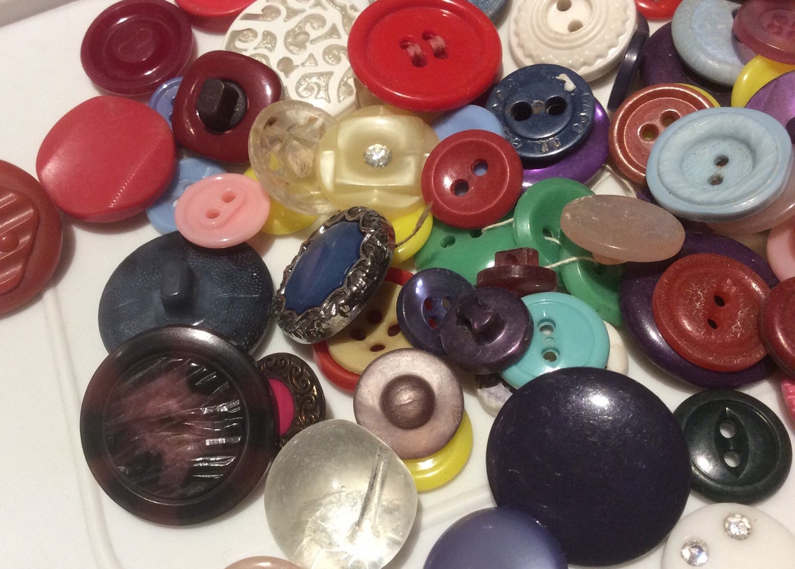 Mixed Buttons for Kids Crafts and Sewing, 100 Pc Lot of Vintage and New ...