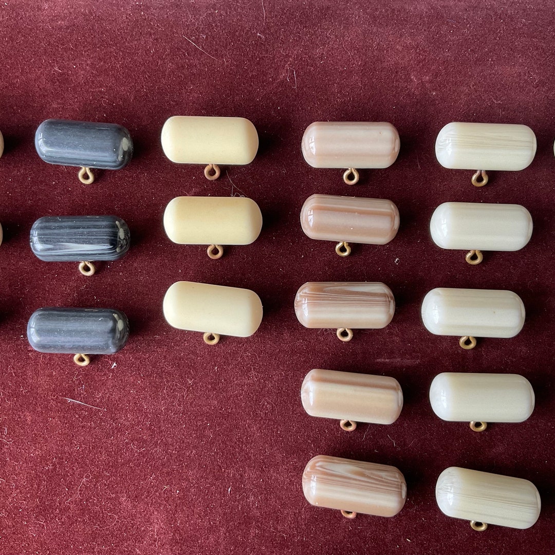 Vintage Toggle Buttons Cream Caramel Swirl Extruded Early Plastics ...